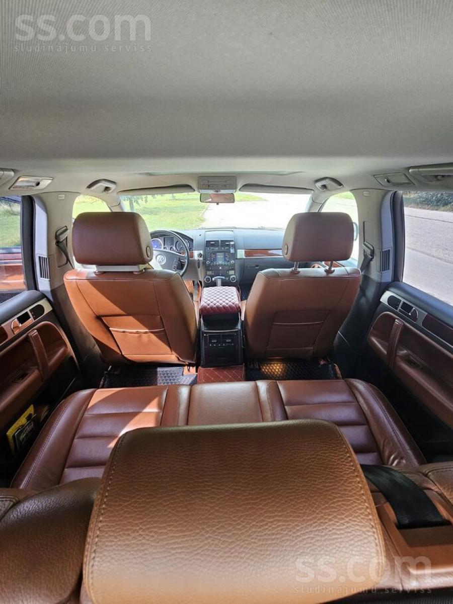 Zaļš Volkswagen Touareg 2005 Rīga, ar dzinēja tilpumu 3.00 L un nobraukumu 357 tūkst. km par 4950 €, foto 8 vietnē AUTOMOTO.COM.LV