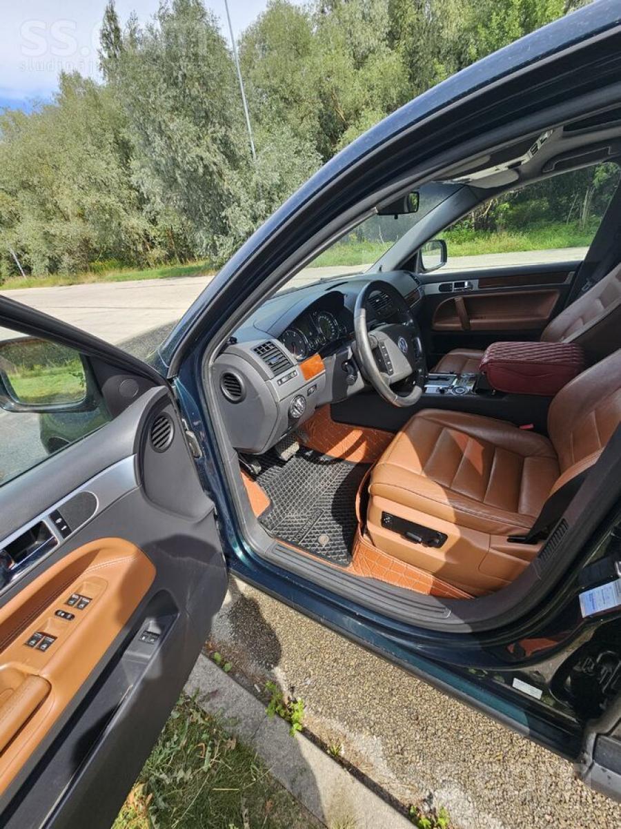 Zaļš Volkswagen Touareg 2005 Rīga, ar dzinēja tilpumu 3.00 L un nobraukumu 357 tūkst. km par 4950 €, foto 9 vietnē AUTOMOTO.COM.LV