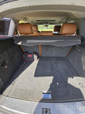 Zaļš Volkswagen Touareg 2005 Rīga, ar dzinēja tilpumu 3.00 L un nobraukumu 357 tūkst. km par 4950 €, foto 12 vietnē AUTOMOTO.COM.LV