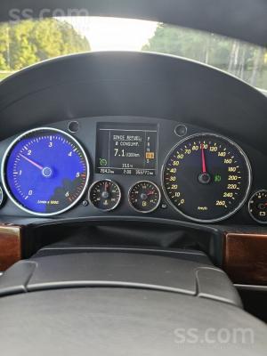 Zaļš Volkswagen Touareg 2005 Rīga, ar dzinēja tilpumu 3.00 L un nobraukumu 357 tūkst. km par 4950 €, foto 13 vietnē AUTOMOTO.COM.LV