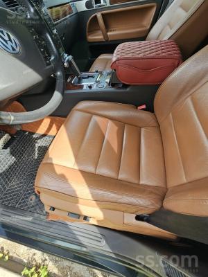 Zaļš Volkswagen Touareg 2005 Rīga, ar dzinēja tilpumu 3.00 L un nobraukumu 357 tūkst. km par 4950 €, foto 18 vietnē AUTOMOTO.COM.LV