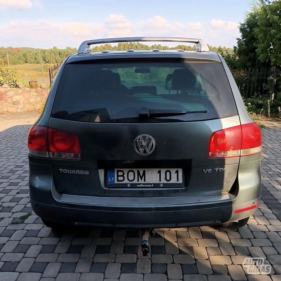 Green Volkswagen Touareg 2006 in Vilnius, with an engine capacity of 3.00 L and mileage of 322 thousand km for 3600 €, photo 7 on AUTOMOTO.COM.LV