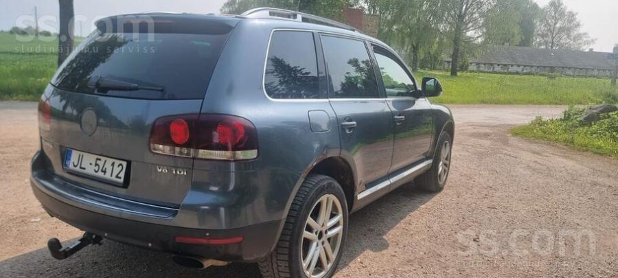 Zaļš Volkswagen Touareg 2007 Saldus, ar dzinēja tilpumu 3.00 L un nobraukumu 473 tūkst. km par 3025 €, foto 5 vietnē AUTOMOTO.COM.LV