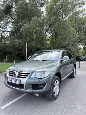 Zaļš Volkswagen Touareg 2007 Kauņa, ar dzinēja tilpumu 2.97 L un nobraukumu 262 tūkst. km par 4600 €, foto  vietnē AUTOMOTO.COM.LV