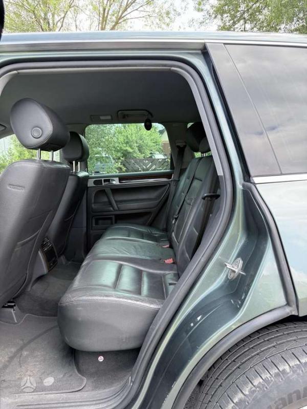 Zaļš Volkswagen Touareg 2007 Kauņa, ar dzinēja tilpumu 2.97 L un nobraukumu 262 tūkst. km par 4600 €, foto 8 vietnē AUTOMOTO.COM.LV