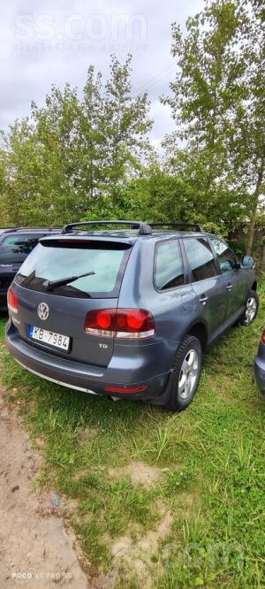 Zaļš Volkswagen Touareg 2007 Ludza, ar dzinēja tilpumu 2.50 L un nobraukumu 204 tūkst. km par 2800 €, foto  vietnē AUTOMOTO.COM.LV