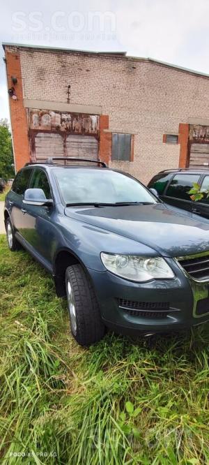Zaļš Volkswagen Touareg 2007 Ludza, ar dzinēja tilpumu 2.50 L un nobraukumu 204 tūkst. km par 2800 €, foto 3 vietnē AUTOMOTO.COM.LV