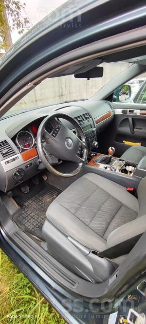 Zaļš Volkswagen Touareg 2007 Ludza, ar dzinēja tilpumu 2.50 L un nobraukumu 204 tūkst. km par 2800 €, foto 6 vietnē AUTOMOTO.COM.LV