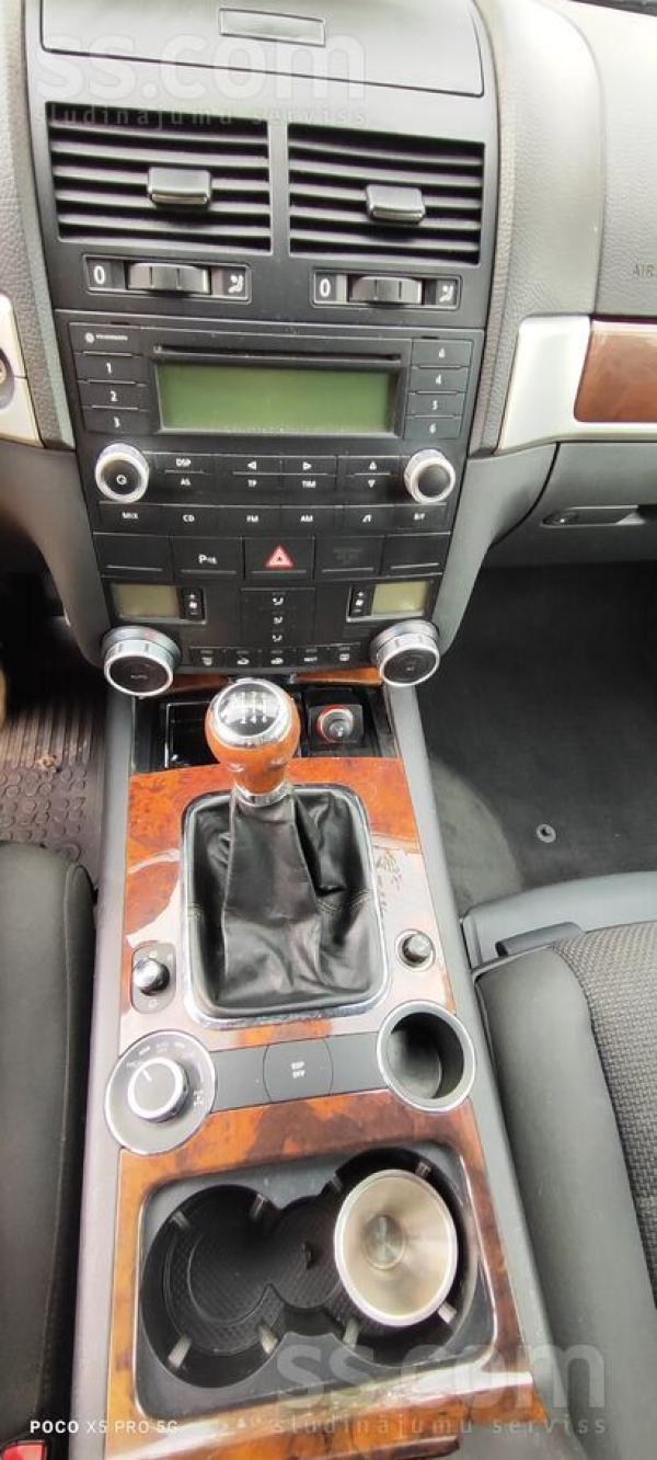 Zaļš Volkswagen Touareg 2007 Ludza, ar dzinēja tilpumu 2.50 L un nobraukumu 204 tūkst. km par 2800 €, foto 10 vietnē AUTOMOTO.COM.LV