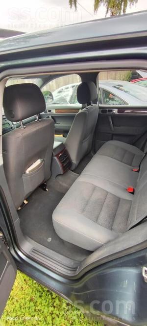 Zaļš Volkswagen Touareg 2007 Ludza, ar dzinēja tilpumu 2.50 L un nobraukumu 204 tūkst. km par 2800 €, foto 12 vietnē AUTOMOTO.COM.LV