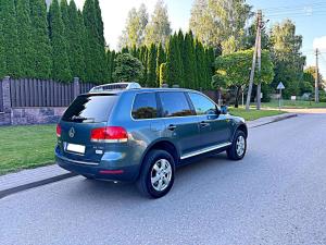 Green Volkswagen Touareg 2007 in Vilnius, with an engine capacity of 2.97 L and mileage of 251 thousand km for 3750 €, photo  on AUTOMOTO.COM.LV