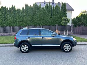 Green Volkswagen Touareg 2007 in Vilnius, with an engine capacity of 2.97 L and mileage of 251 thousand km for 3750 €, photo 3 on AUTOMOTO.COM.LV