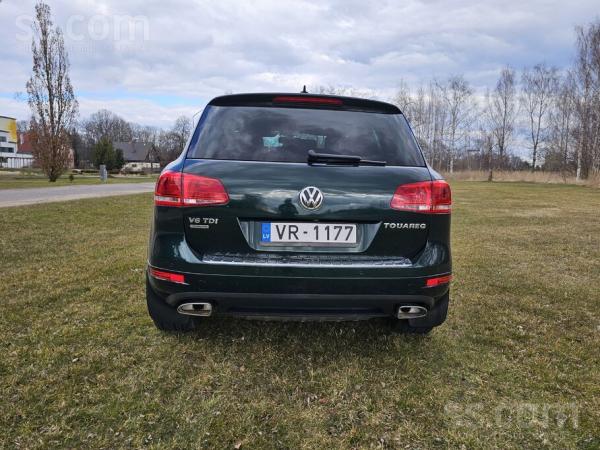 Zaļš Volkswagen Touareg 2012 Rīga, ar dzinēja tilpumu 3.00 L un nobraukumu 254 tūkst. km par 12500 €, foto 7 vietnē AUTOMOTO.COM.LV