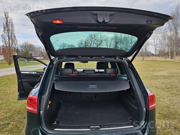 Zaļš Volkswagen Touareg 2012 Rīga, ar dzinēja tilpumu 3.00 L un nobraukumu 254 tūkst. km par 12500 €, foto 10 vietnē AUTOMOTO.COM.LV