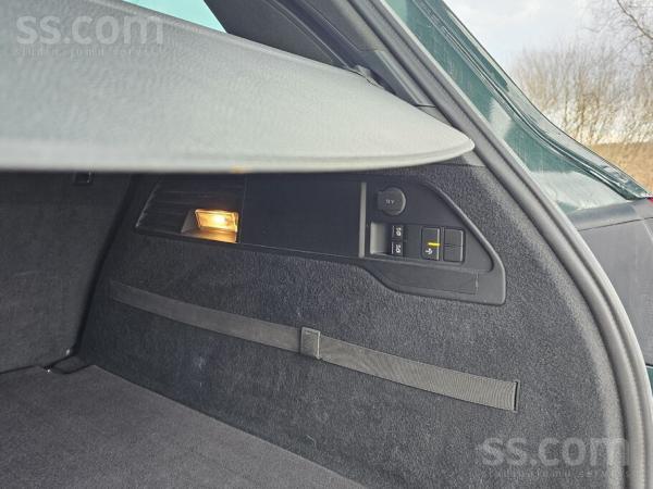 Zaļš Volkswagen Touareg 2012 Rīga, ar dzinēja tilpumu 3.00 L un nobraukumu 254 tūkst. km par 12500 €, foto 11 vietnē AUTOMOTO.COM.LV