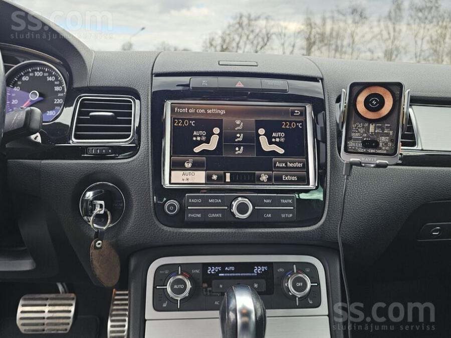 Zaļš Volkswagen Touareg 2012 Rīga, ar dzinēja tilpumu 3.00 L un nobraukumu 254 tūkst. km par 12500 €, foto 13 vietnē AUTOMOTO.COM.LV