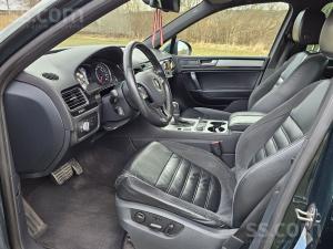 Zaļš Volkswagen Touareg 2012 Rīga, ar dzinēja tilpumu 3.00 L un nobraukumu 254 tūkst. km par 12500 €, foto 14 vietnē AUTOMOTO.COM.LV