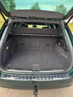 Green Volkswagen Touareg 2013 in Vilnius, with an engine capacity of 2.97 L and mileage of 298 thousand km for 12900 €, photo 13 on AUTOMOTO.COM.LV