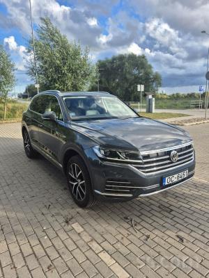 Zaļš Volkswagen Touareg 2018 Liepāja, ar dzinēja tilpumu 3.00 L un nobraukumu 248 tūkst. km par 25500 €, foto 3 vietnē AUTOMOTO.COM.LV