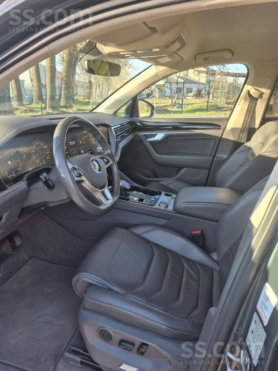 Zaļš Volkswagen Touareg 2018 Liepāja, ar dzinēja tilpumu 3.00 L un nobraukumu 248 tūkst. km par 25500 €, foto 6 vietnē AUTOMOTO.COM.LV