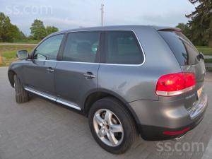 Grey Volkswagen Touareg 2003 in Saldus, with an engine capacity of 4.20 L and mileage of 251 thousand km for 3300 €, photo 2 on AUTOMOTO.COM.LV