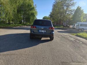 Pelēks Volkswagen Touareg 2003 Alīta, ar dzinēja tilpumu 3.20 L un nobraukumu 256 tūkst. km par 2850 €, foto 7 vietnē AUTOMOTO.COM.LV