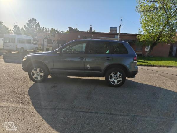 Pelēks Volkswagen Touareg 2003 Alīta, ar dzinēja tilpumu 3.20 L un nobraukumu 256 tūkst. km par 2850 €, foto 8 vietnē AUTOMOTO.COM.LV