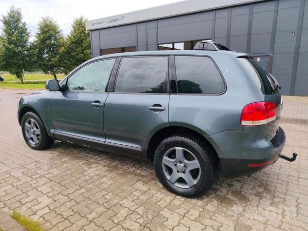Pelēks Volkswagen Touareg 2003 Liepāja, ar dzinēja tilpumu 2.50 L un nobraukumu 0 tūkst. km par 2100 €, foto 3 vietnē AUTOMOTO.COM.LV
