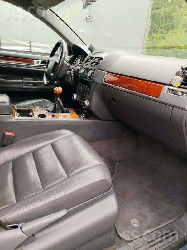 Pelēks Volkswagen Touareg 2003 Liepāja, ar dzinēja tilpumu 2.50 L un nobraukumu 0 tūkst. km par 2100 €, foto 8 vietnē AUTOMOTO.COM.LV