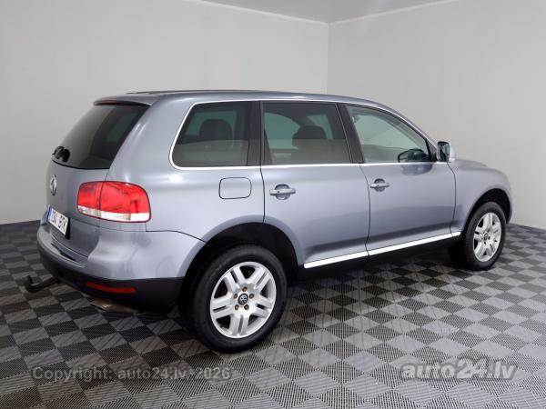 Grey Volkswagen Touareg 2004 in Tallinn, with an engine capacity of 4.90 L and mileage of 368 thousand km for 1899 €, photo 3 on AUTOMOTO.COM.LV