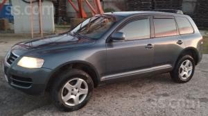 Grey Volkswagen Touareg 2004 in Liepaja, with an engine capacity of 2.50 L and mileage of 417 thousand km for 1500 €, photo  on AUTOMOTO.COM.LV