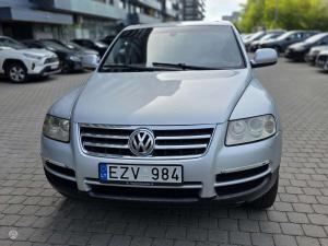 Grey Volkswagen Touareg 2004 in Vilnius, with an engine capacity of 2.46 L and mileage of 340 thousand km for 1800 €, photo 9 on AUTOMOTO.COM.LV