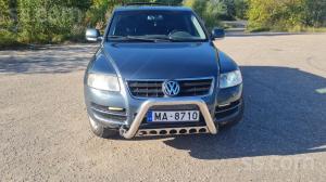 Pelēks Volkswagen Touareg 2004 Jēkabpils, ar dzinēja tilpumu 2.50 L un nobraukumu 280 tūkst. km par 2000 €, foto 3 vietnē AUTOMOTO.COM.LV