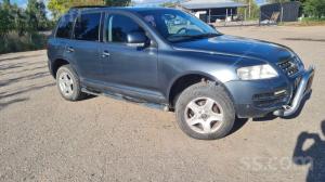 Pelēks Volkswagen Touareg 2004 Jēkabpils, ar dzinēja tilpumu 2.50 L un nobraukumu 280 tūkst. km par 2000 €, foto 4 vietnē AUTOMOTO.COM.LV