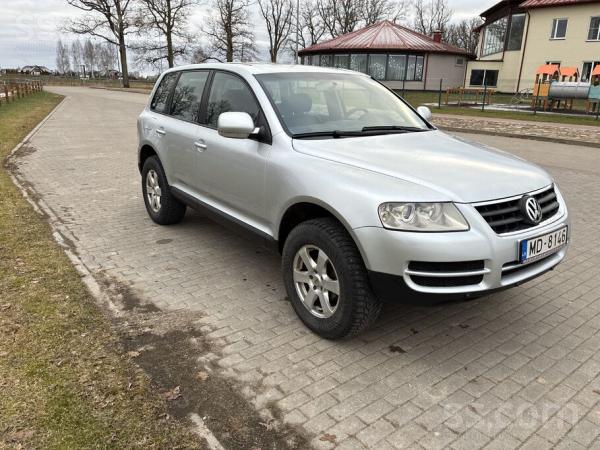 Grey Volkswagen Touareg 2005 in Valmiera, with an engine capacity of 2.50 L and mileage of 333 thousand km for 2700 €, photo 6 on AUTOMOTO.COM.LV