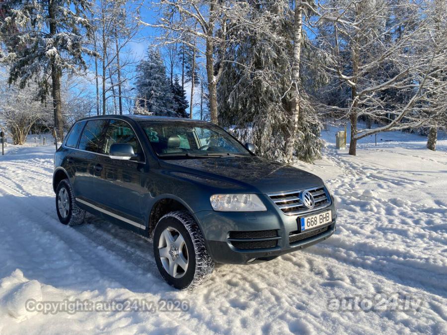 Grey Volkswagen Touareg 2005 in Tallinn, with an engine capacity of 2.50 L and mileage of 362 thousand km for 4600 €, photo 1 on AUTOMOTO.COM.LV
