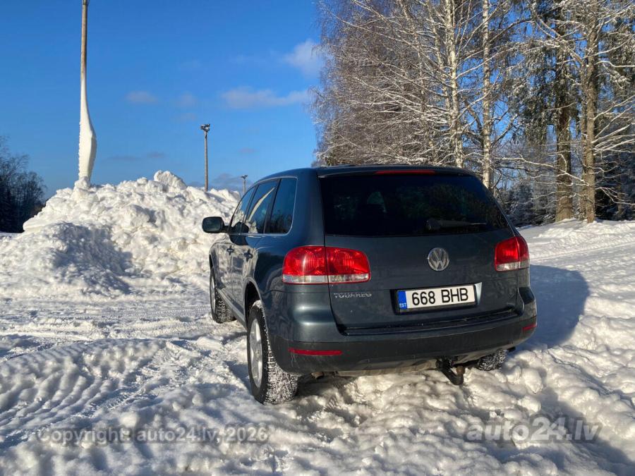 Grey Volkswagen Touareg 2005 in Tallinn, with an engine capacity of 2.50 L and mileage of 362 thousand km for 4600 €, photo 16 on AUTOMOTO.COM.LV