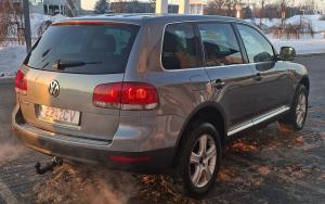 Pelēks Volkswagen Touareg 2005 Viļņa, ar dzinēja tilpumu 2.50 L un nobraukumu 225 tūkst. km par 2550 €, foto 2 vietnē AUTOMOTO.COM.LV