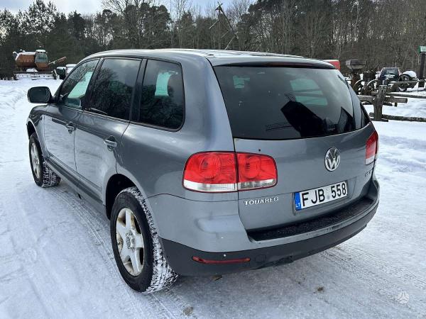 Grey Volkswagen Touareg 2005 in Vilnius, with an engine capacity of 2.46 L and mileage of 340 thousand km for 3200 €, photo 4 on AUTOMOTO.COM.LV