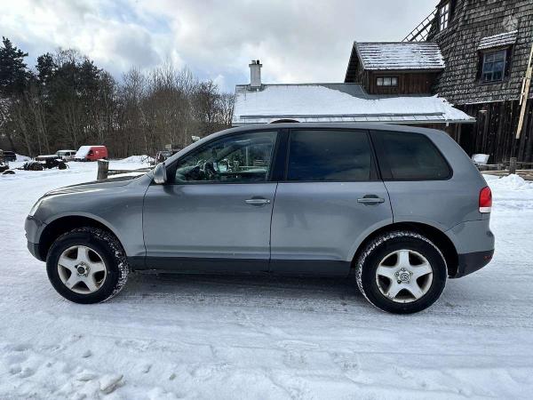 Grey Volkswagen Touareg 2005 in Vilnius, with an engine capacity of 2.46 L and mileage of 340 thousand km for 3200 €, photo 6 on AUTOMOTO.COM.LV