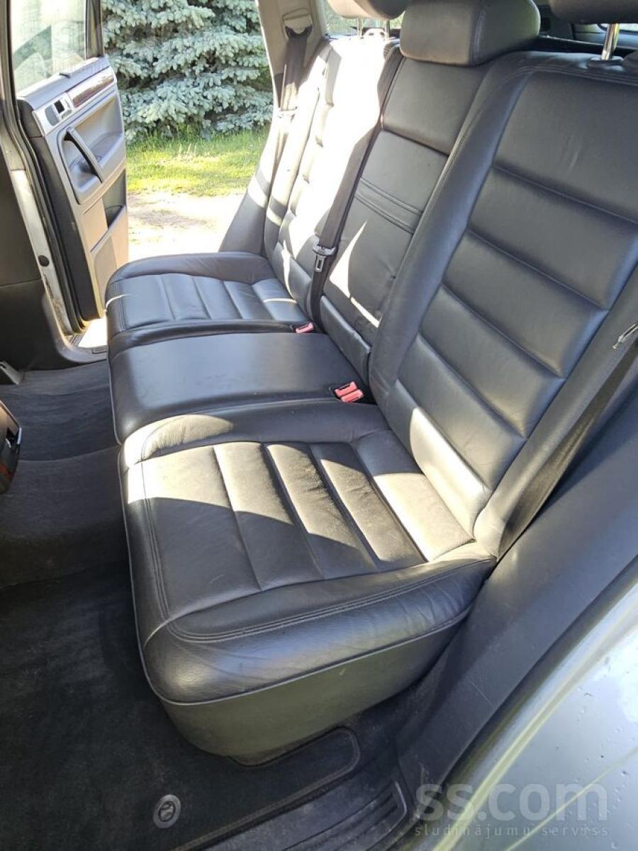 Grey Volkswagen Touareg 2005 in Riga, with an engine capacity of 3.20 L and mileage of 280 thousand km for 2800 €, photo 10 on AUTOMOTO.COM.LV