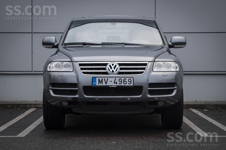 Grey Volkswagen Touareg 2005 in Riga, with an engine capacity of 3.00 L and mileage of 0 thousand km for 4990 €, photo 3 on AUTOMOTO.COM.LV