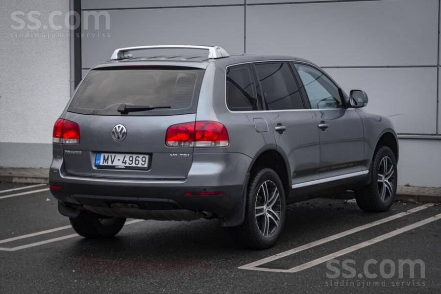 Grey Volkswagen Touareg 2005 in Riga, with an engine capacity of 3.00 L and mileage of 0 thousand km for 4990 €, photo 5 on AUTOMOTO.COM.LV