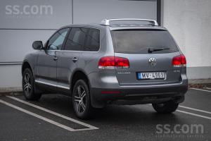 Grey Volkswagen Touareg 2005 in Riga, with an engine capacity of 3.00 L and mileage of 0 thousand km for 4990 €, photo 7 on AUTOMOTO.COM.LV