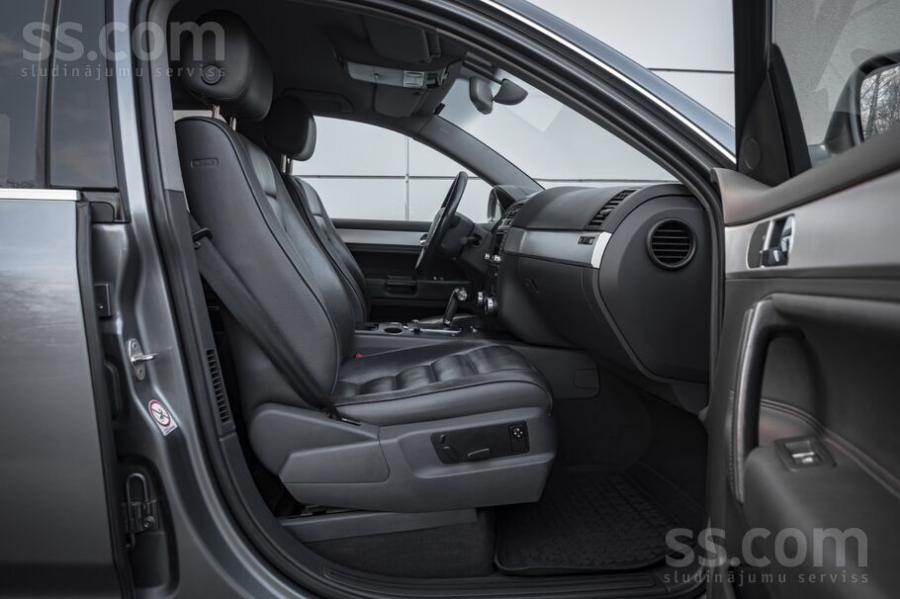Grey Volkswagen Touareg 2005 in Riga, with an engine capacity of 3.00 L and mileage of 0 thousand km for 4990 €, photo 9 on AUTOMOTO.COM.LV