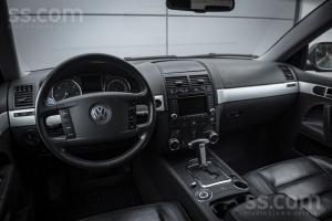 Grey Volkswagen Touareg 2005 in Riga, with an engine capacity of 3.00 L and mileage of 0 thousand km for 4990 €, photo 17 on AUTOMOTO.COM.LV