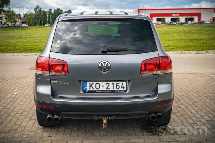 Pelēks Volkswagen Touareg 2005 Rīga, ar dzinēja tilpumu 2.50 L un nobraukumu 0 tūkst. km par 2590 €, foto 6 vietnē AUTOMOTO.COM.LV