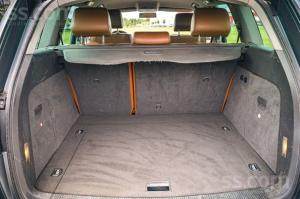 Pelēks Volkswagen Touareg 2005 Rīga, ar dzinēja tilpumu 2.50 L un nobraukumu 0 tūkst. km par 2590 €, foto 11 vietnē AUTOMOTO.COM.LV