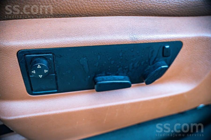 Pelēks Volkswagen Touareg 2005 Rīga, ar dzinēja tilpumu 2.50 L un nobraukumu 0 tūkst. km par 2590 €, foto 15 vietnē AUTOMOTO.COM.LV