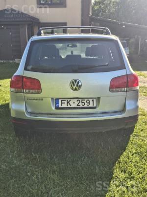 Pelēks Volkswagen Touareg 2005 Rīga, ar dzinēja tilpumu 3.20 L un nobraukumu 280 tūkst. km par 2300 €, foto 4 vietnē AUTOMOTO.COM.LV